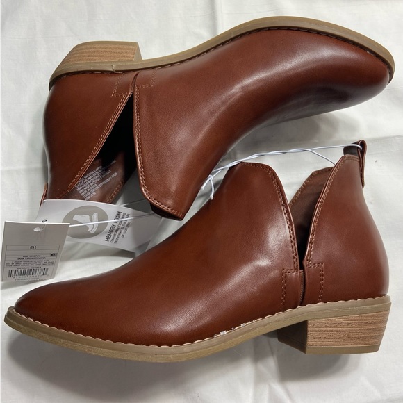 Universal Thread | Shoes | Universal Thread Boots | Poshmark